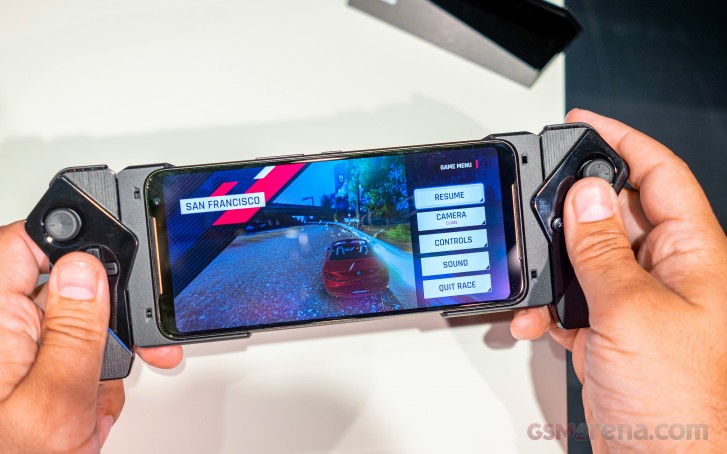 Asus ROG Phone II hands-on review: Asus ROG Phone II accessories ...