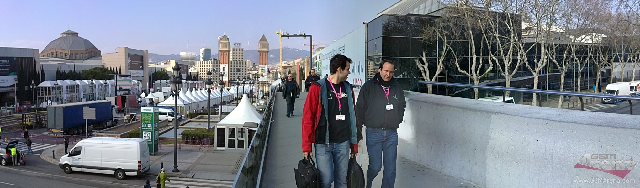 Taking panoramic shots of Barcelona with the Sony Ericsson Vivaz