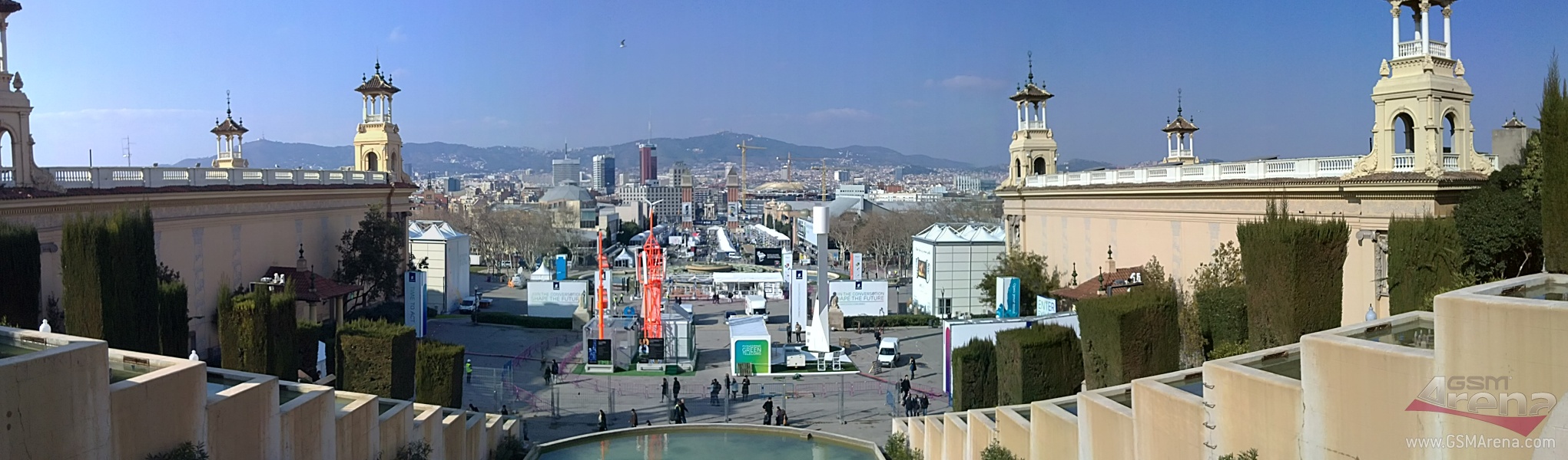 Taking panoramic shots of Barcelona with the Sony Ericsson Vivaz
