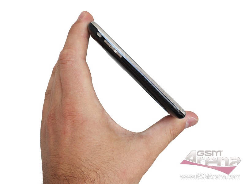 Apple iPhone 3GS pictures, official photos